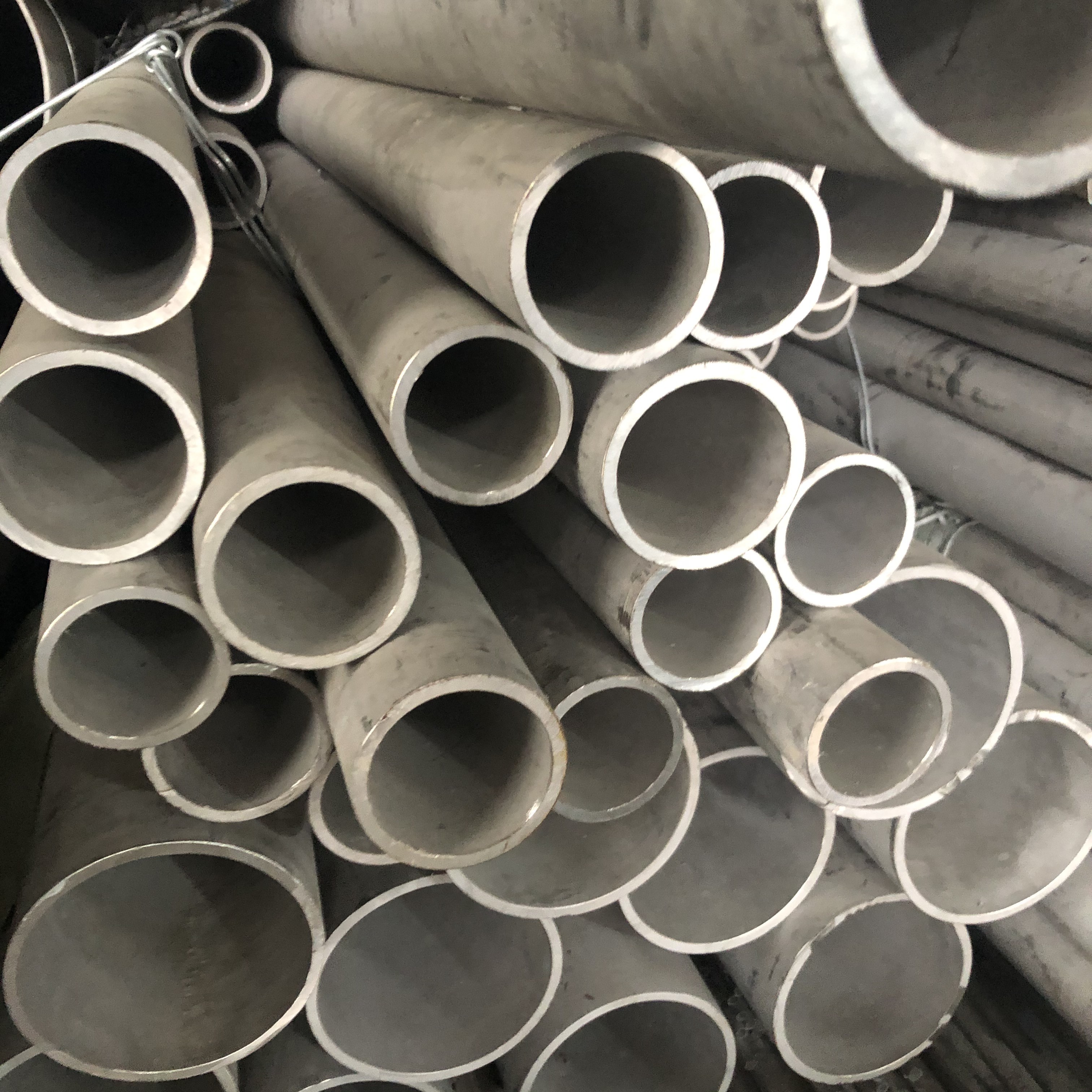 Astm A312 Aisi 4130 904l Stainless Steel Seamless Pipe In Europe Ss 304 ...